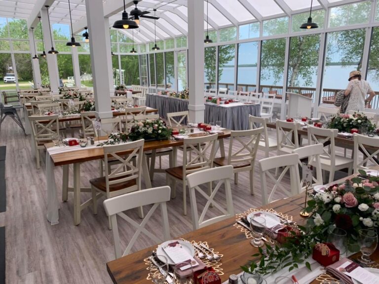 The Lighthouse Inn — Restaurant + Lounge – Gull Harbour Marina and ...